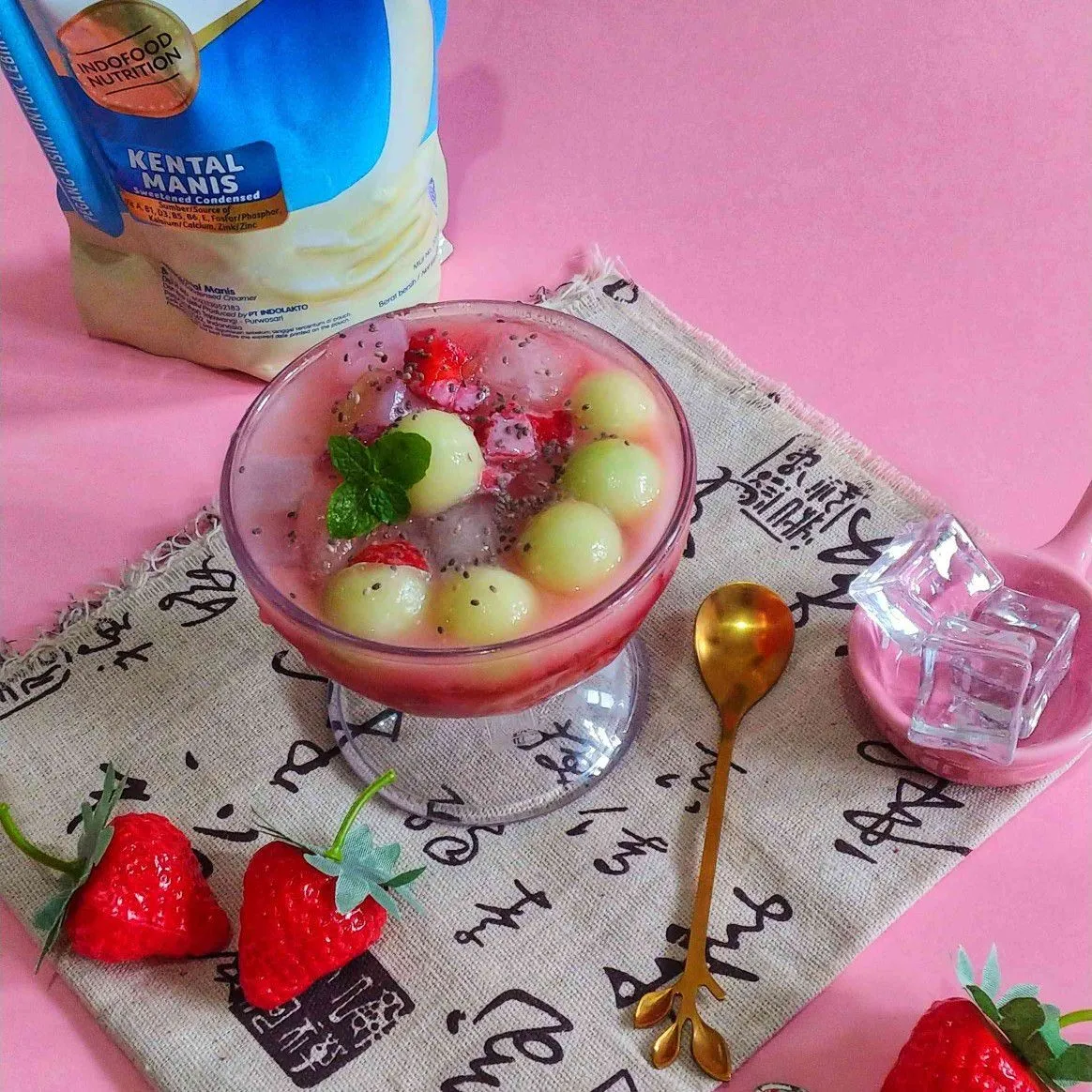 Resep Es Buah Melon Strawberry Sederhana Rumahan Di Yummy App