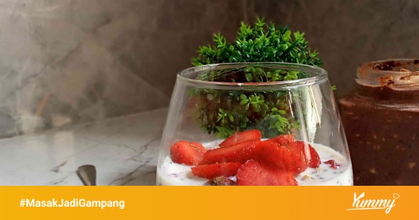 Resep Strawberry Overnight Oats Parfait Sederhana Rumahan Di Yummy App