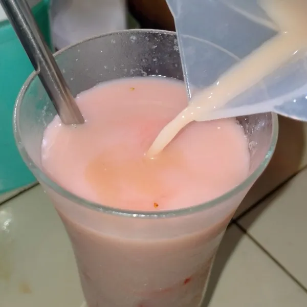 Resep Korean Strawberry Choco Milk Sederhana Rumahan Di Yummy App