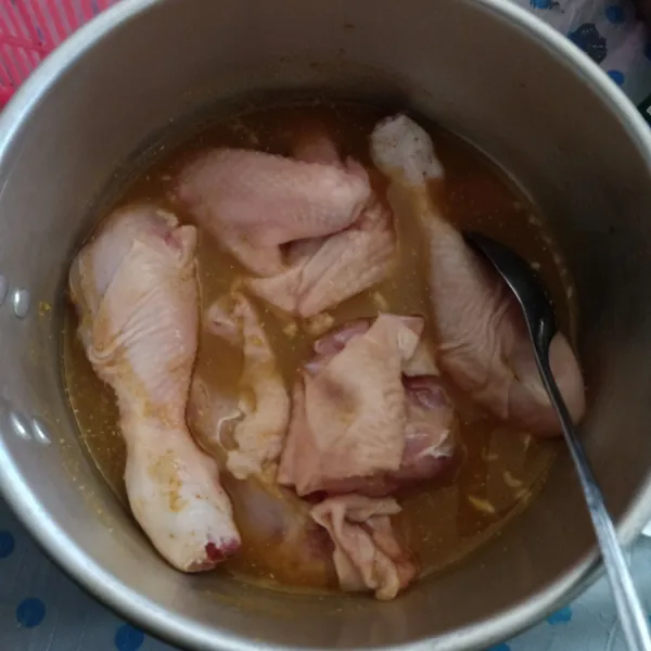 Resep Ayam Ungkep Bumbu Geprek Sederhana Rumahan Di Yummy App