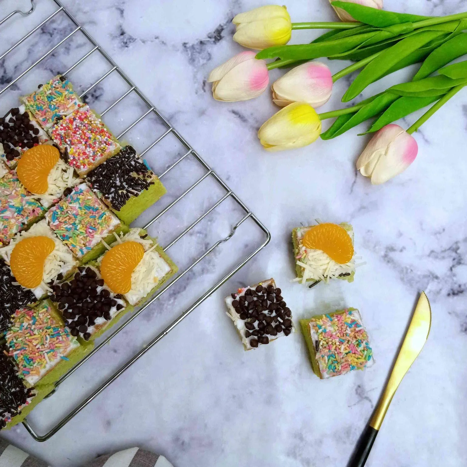 Resep Cake Potong Pandan Sederhana Rumahan di Yummy App Resep Cake Potong Pandan Sederhana Rumahan di Yummy App