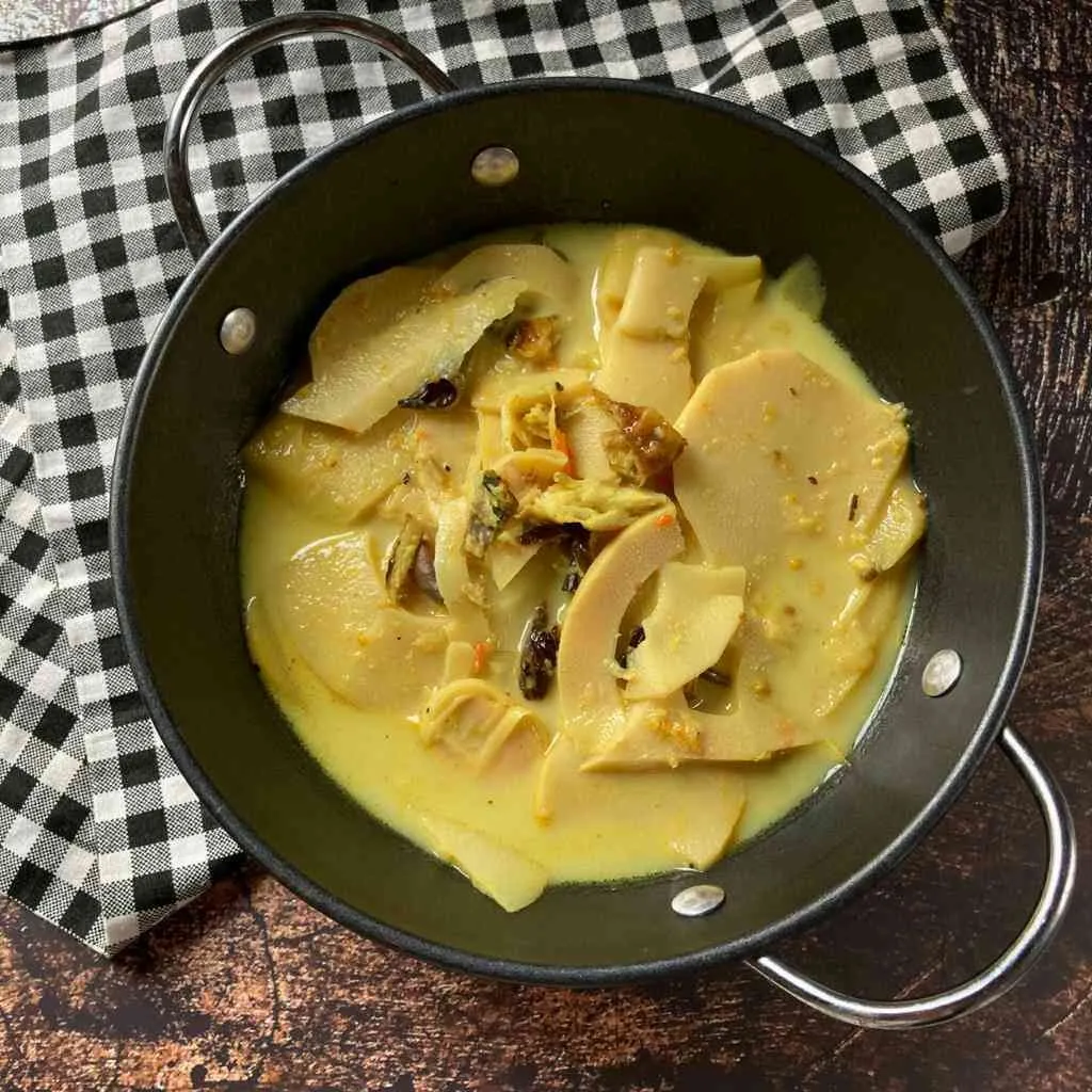 Resep Sayur Rebung Lele Asap Sederhana Rumahan di Yummy App