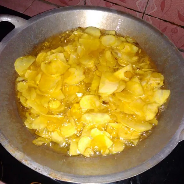 Resep Keripik Ubi Pedas Manis Sederhana Rumahan Di Yummy App