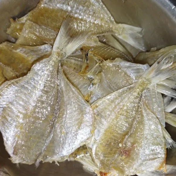 Resep Balado Ikan Asin Kipas Sederhana Rumahan di Yummy App