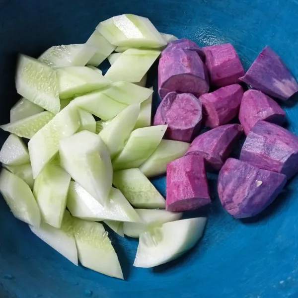 Resep Sayur Timun dan Ubi Ungu Sederhana Rumahan di Yummy App