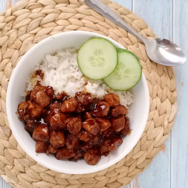 Resep Rice Bowl Ayam Lada Hitam Sederhana Rumahan Di Yummy App