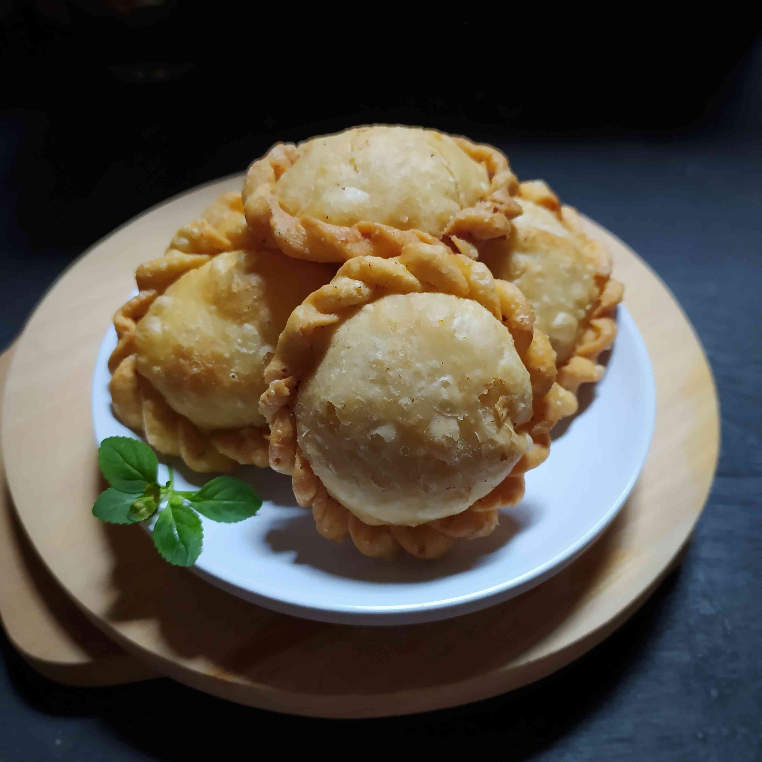 Resep Pastel Bulat Isi Bihun Sayur Sederhana Rumahan di Yummy App