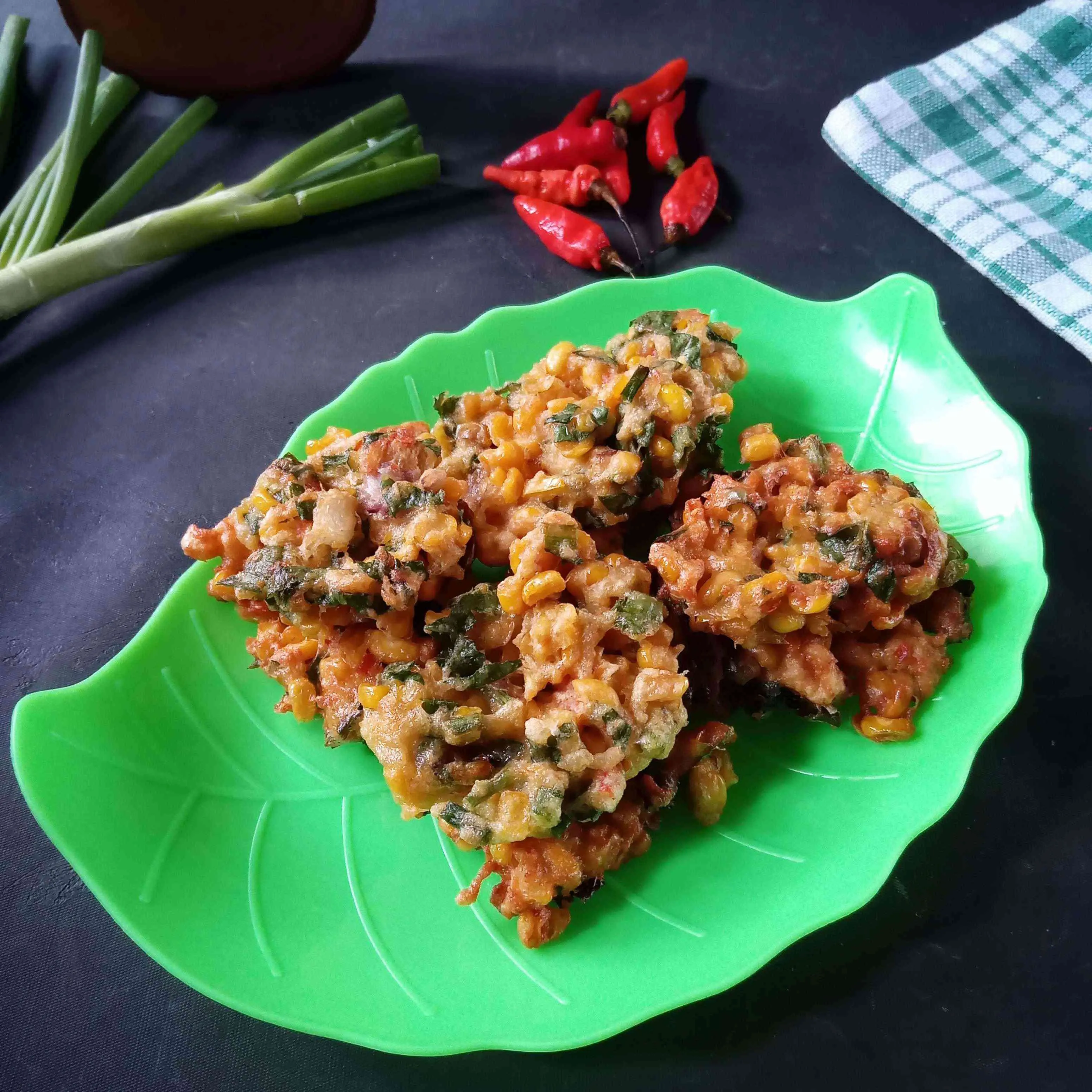 Resep Bakwan Jagung Pedas Rasa Terasi Sederhana Rumahan di Yummy App