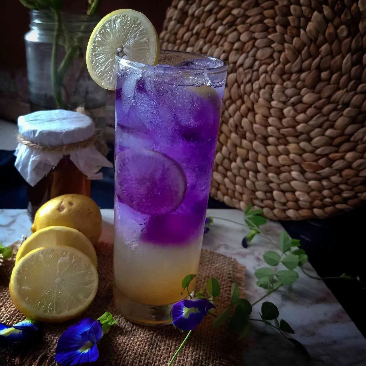 Resep Es Bunga Telang Madu Lemon Sederhana Rumahan di Yummy App Resep Es Bunga Telang Madu Lemon Sederhana Rumahan di Yummy App