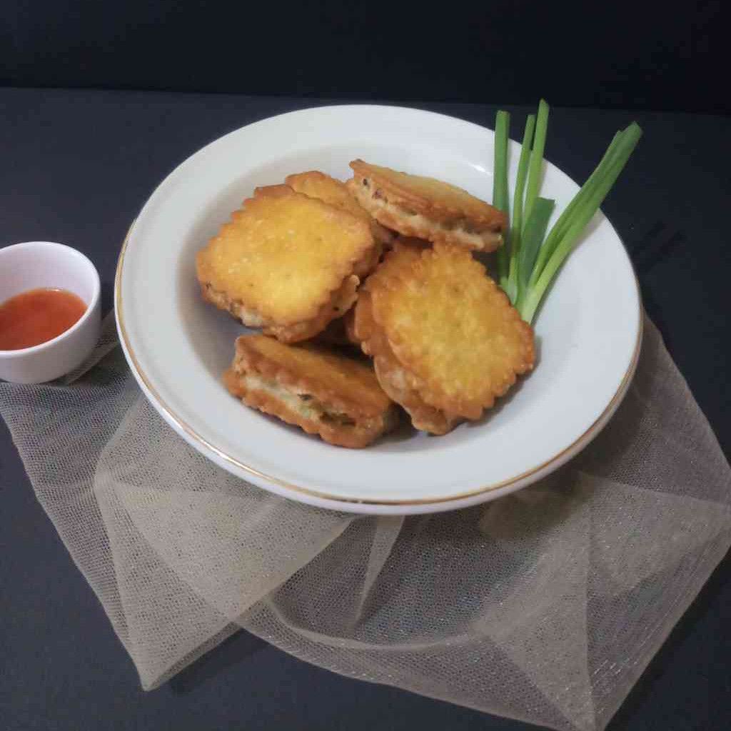 Resep Crackers Isi Ayam Udang Sederhana Rumahan di Yummy App
