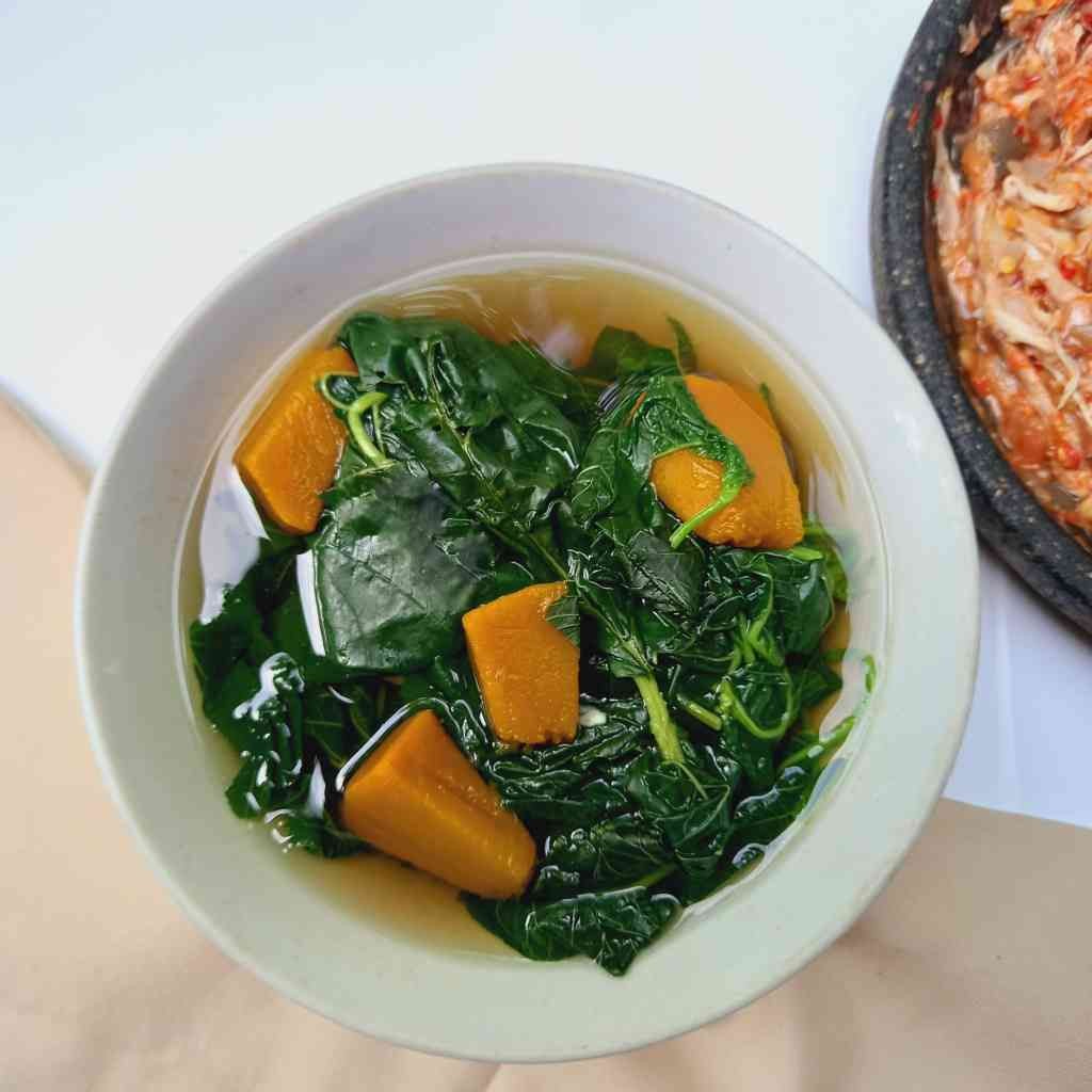 Resep Sayur Bening Bayam dan Waluh Sederhana Rumahan di Yummy App