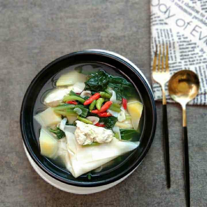 Resep Sop Kentang Pangsit Sederhana Rumahan di Yummy App