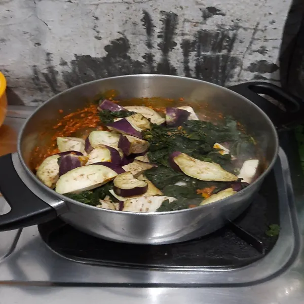 Resep Gulai Pucuk Ubi Dan Terong Jelajahbarat Sederhana Rumahan Di Yummy App
