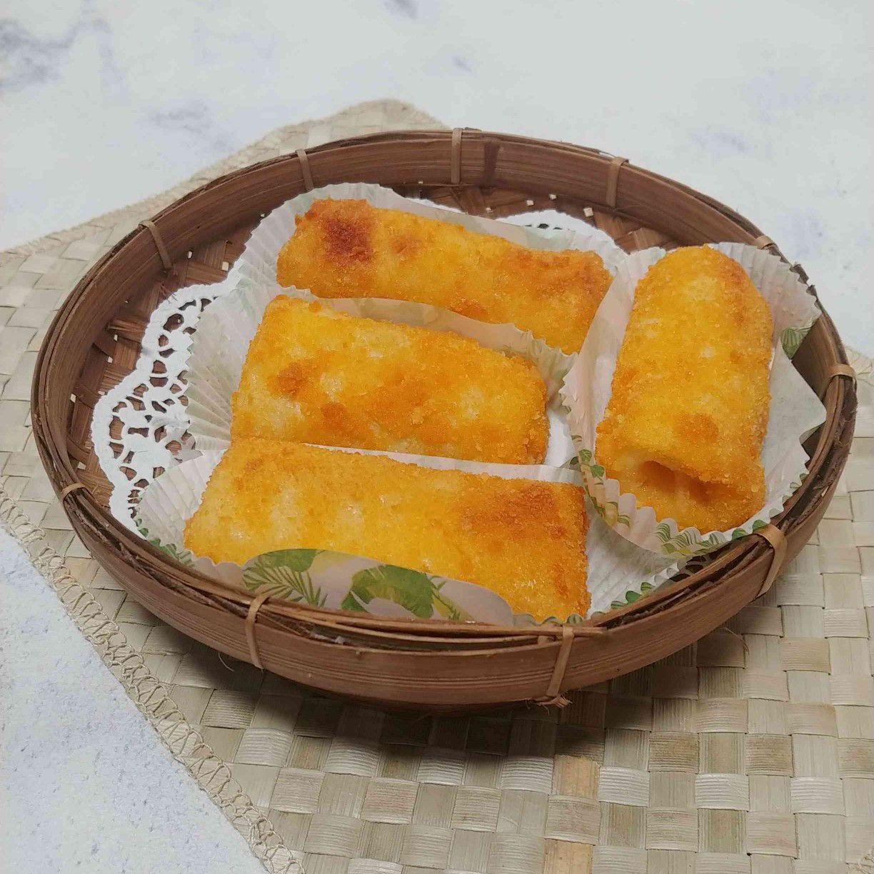 Resep Risol Isi Daging Ayam dan Sayuran Sederhana Rumahan di Yummy App