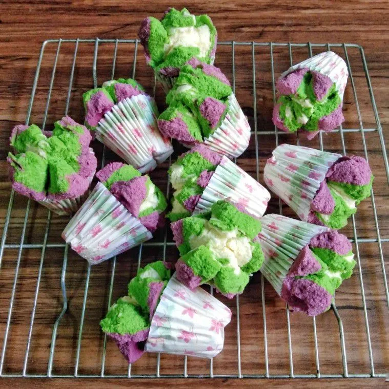 Resep Bolu Kukus mekar Greentea Taro Sederhana Rumahan di Yummy App