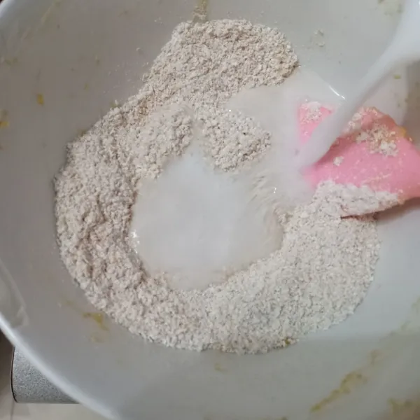 Resep Lekker Oatmeal Sederhana Rumahan di Yummy App