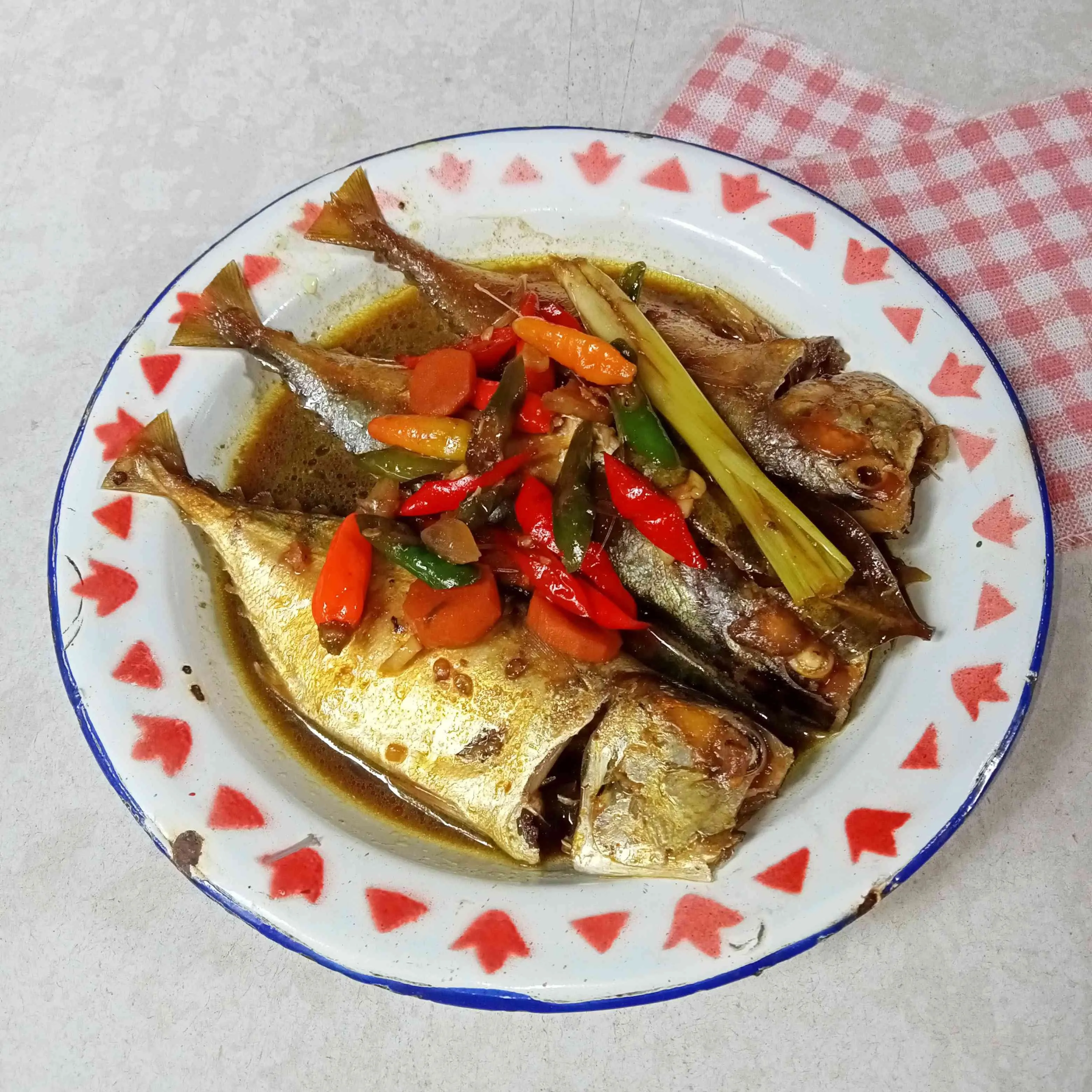 Resep Pindang Kecap Ikan Kembung Sederhana Rumahan Di Yummy App