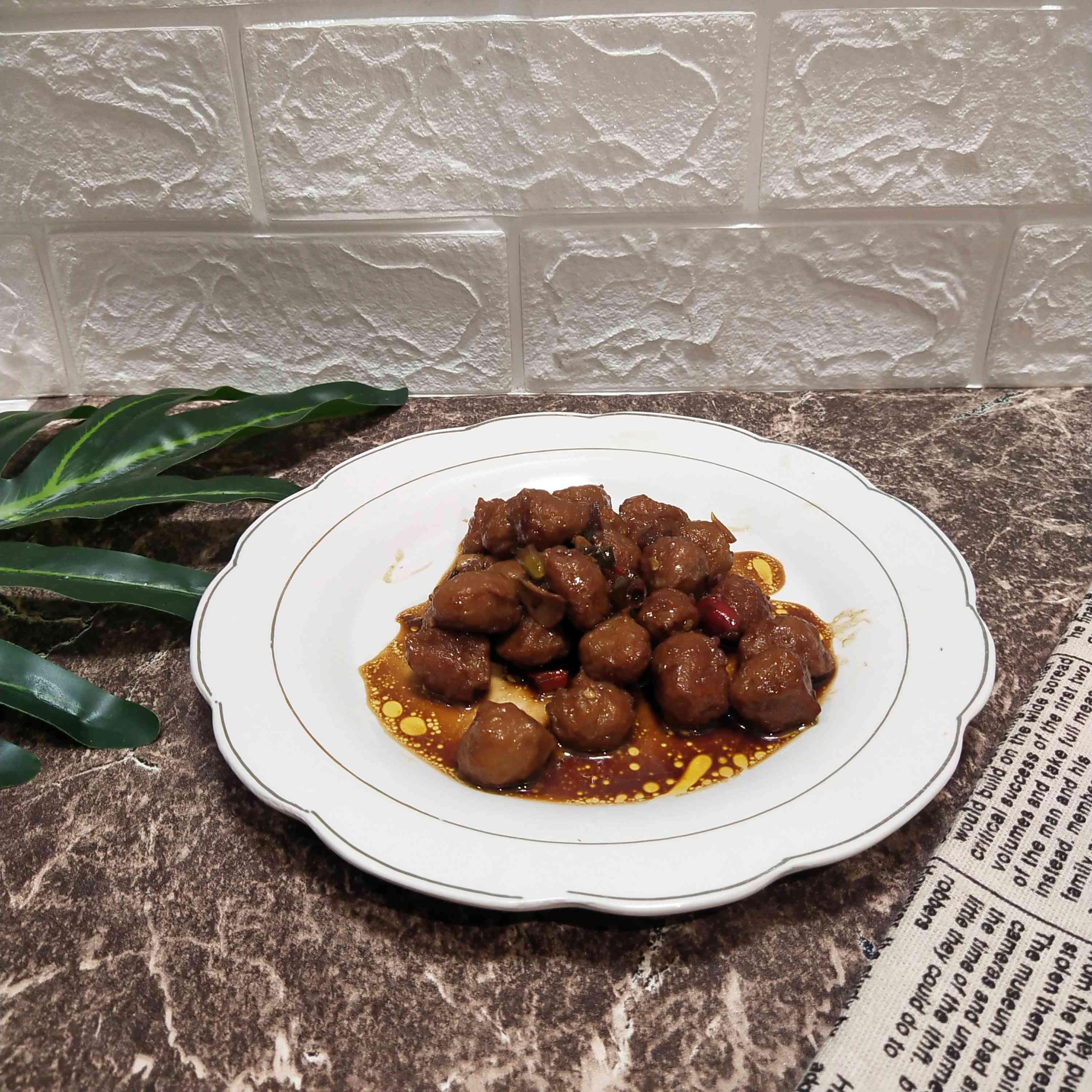 Resep Tumis Bakso Kecap Sederhana Rumahan dari Hemi Chanel