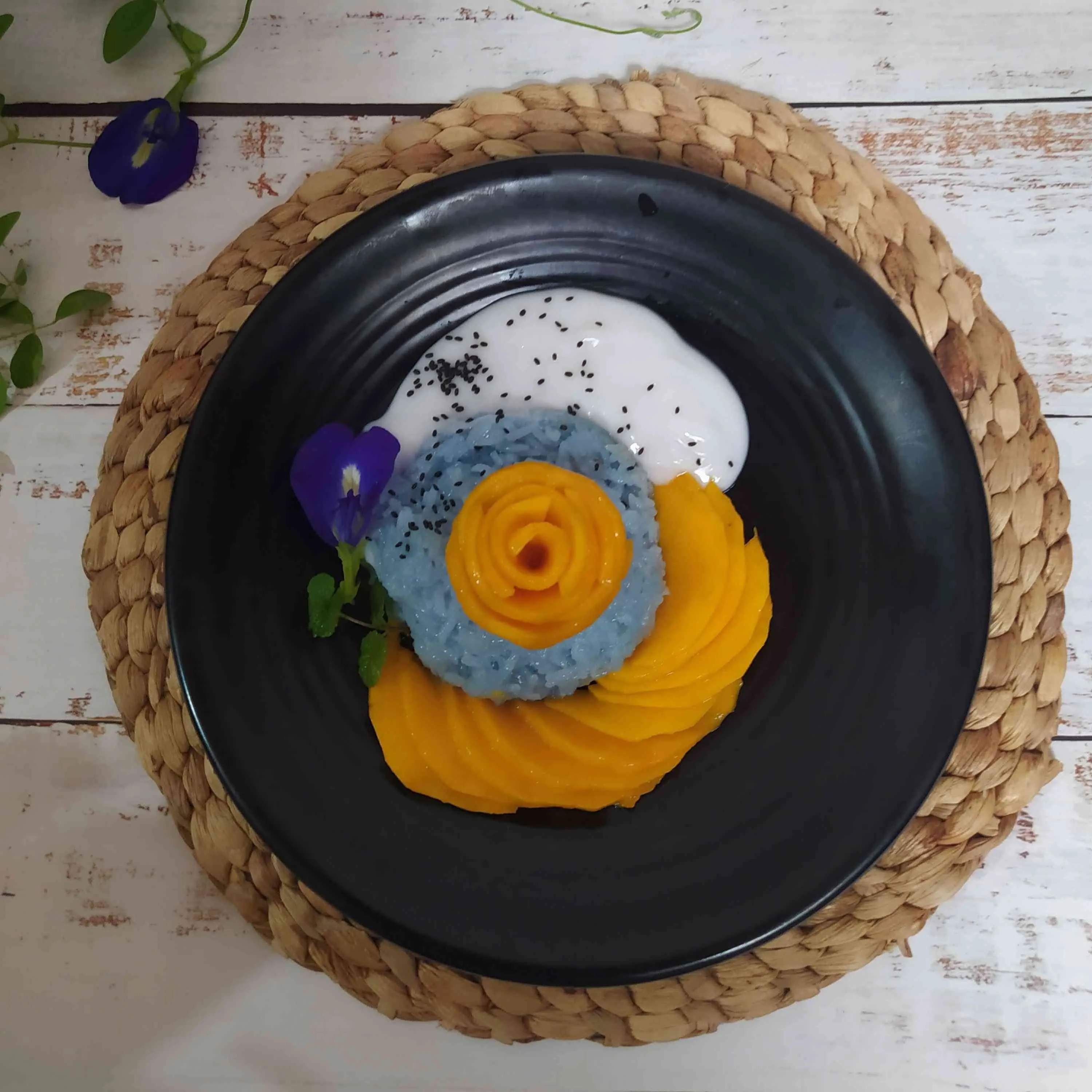 Resep Mango Sticky Rice Bunga Telang Sederhana Rumahan di Yummy App