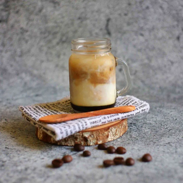 Resep Es Kopi Karamel #RecookKreasiKopi Sederhana Rumahan di Yummy App Resep Es Kopi Karamel #RecookKreasiKopi Sederhana Rumahan di Yummy App
