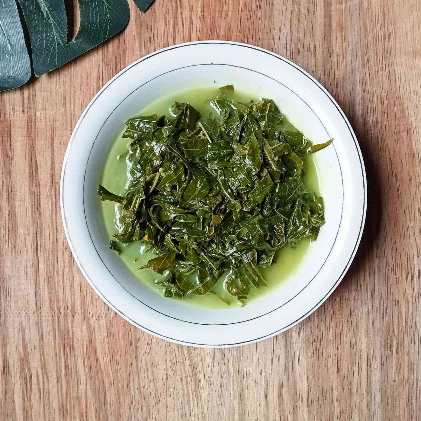 Resep Daun Singkong Kuah Kuning Sederhana Rumahan di Yummy App