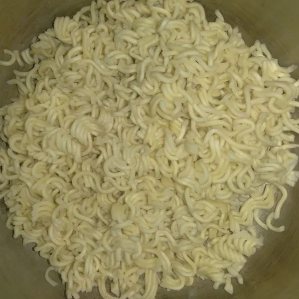 Resep Terur Dadar Mie Kucai Sederhana Rumahan di Yummy App