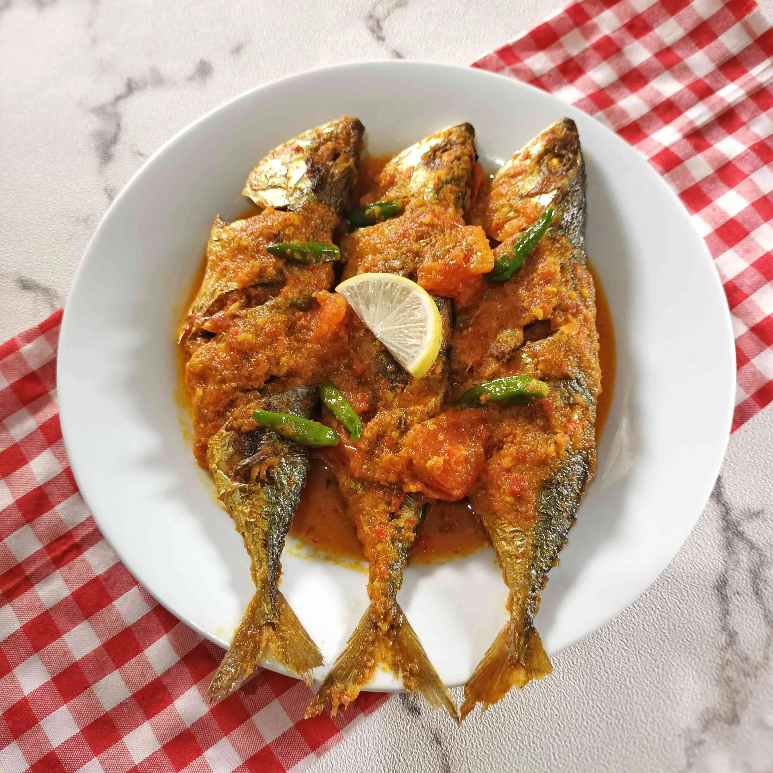 Resep Pesmol Ikan Kembung Sederhana Rumahan di Yummy App Resep Pesmol Ikan Kembung Sederhana Rumahan di Yummy App
