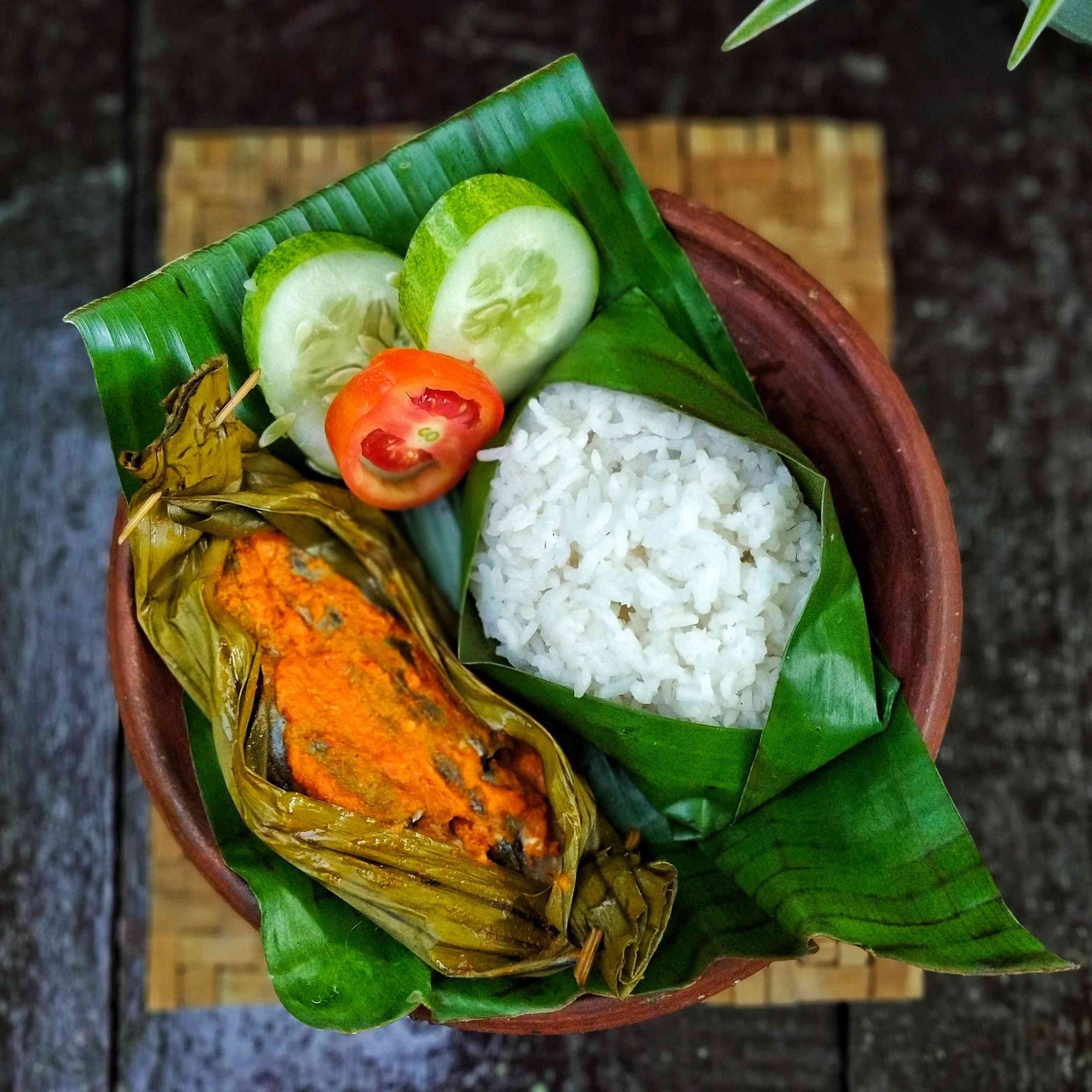 Resep Pepes Ikan Mumar Bakar Bumbu Santan Sederhana Rumahan di Yummy App