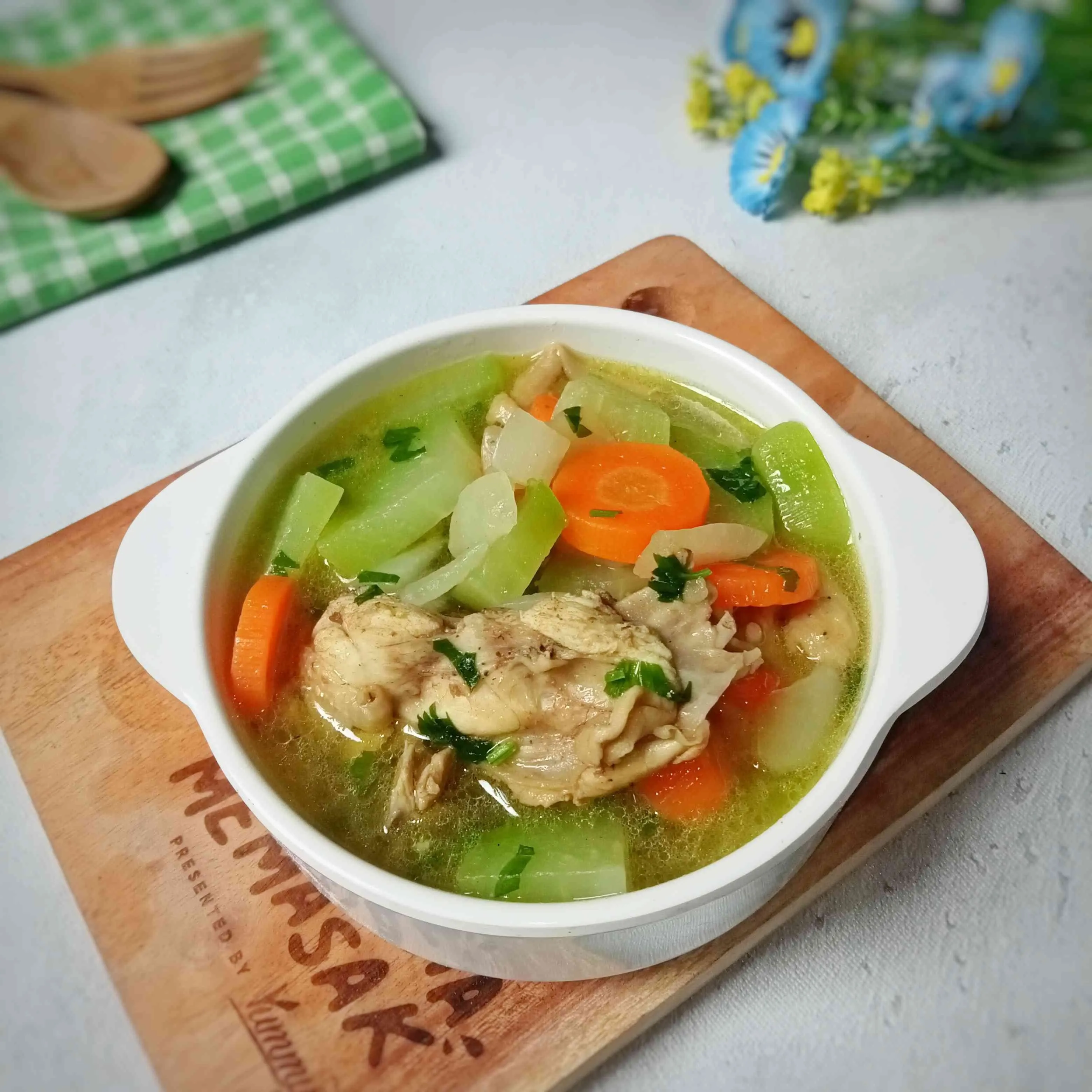 Resep Sop Ayam Labu Siam Sederhana Rumahan di Yummy App