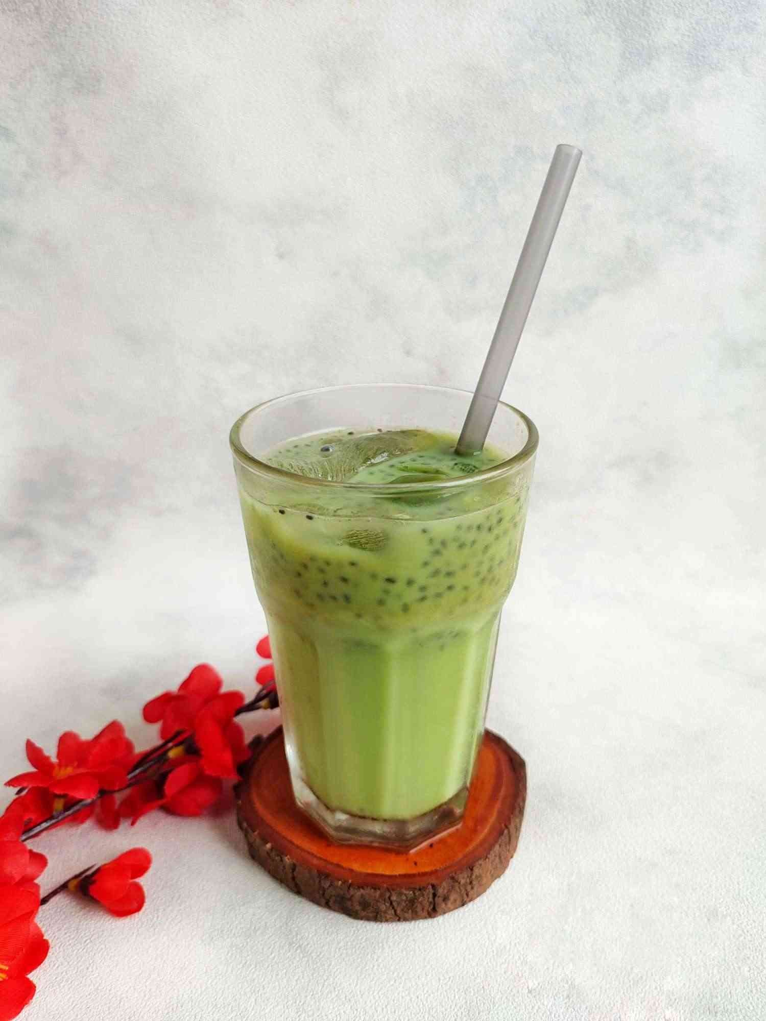 Resep Es Susu Pandan Selasih Sederhana Rumahan dari Whenie Beckham