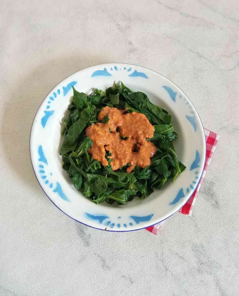 Resep Daun Singkong Rebus Sambal Pecel Sederhana Rumahan Di Yummy App