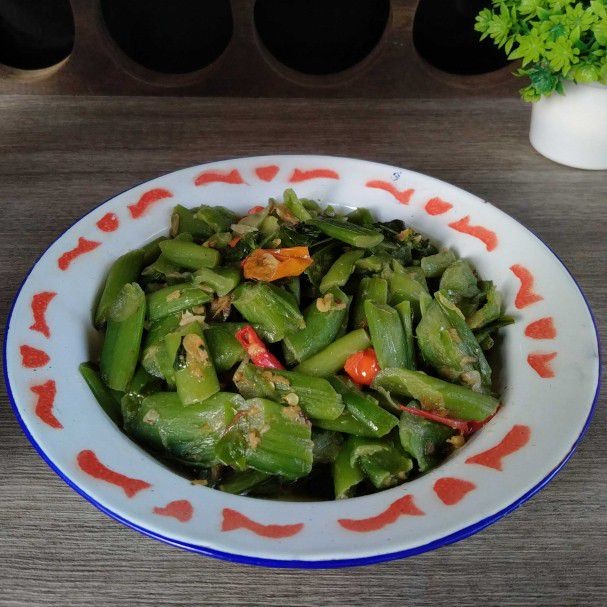 Resep Tumis Lompong & Daun Melinjo Sederhana Rumahan di Yummy App