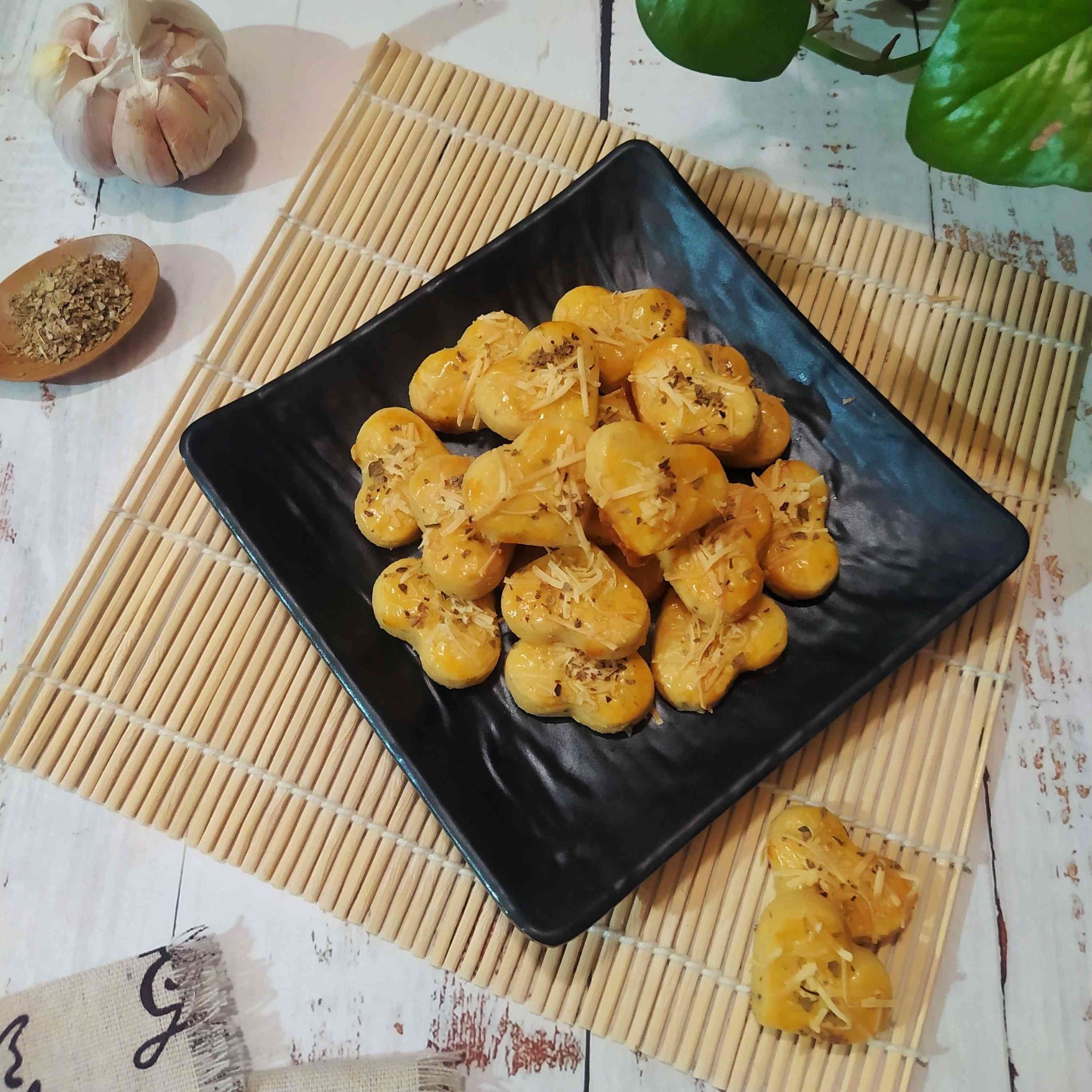 Resep Garlic Cheese Cookies Sederhana Rumahan di Yummy App