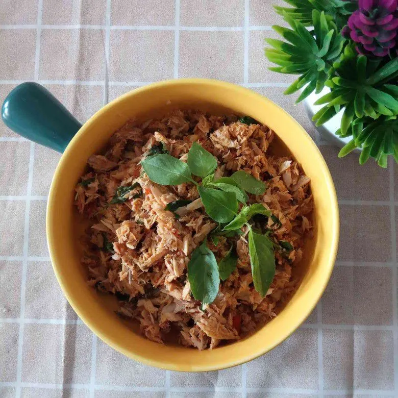 Resep Ikan Tongkol Suwir Masak Kemangi Sederhana Rumahan Di Yummy App