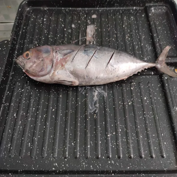 Resep Ikan Tongkol Bakar Padang Recookyummy Sederhana Rumahan Di Yummy App