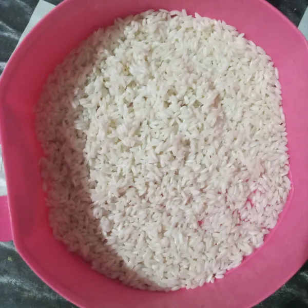 Resep Ketan Urap Pisang Sederhana Rumahan di Yummy App