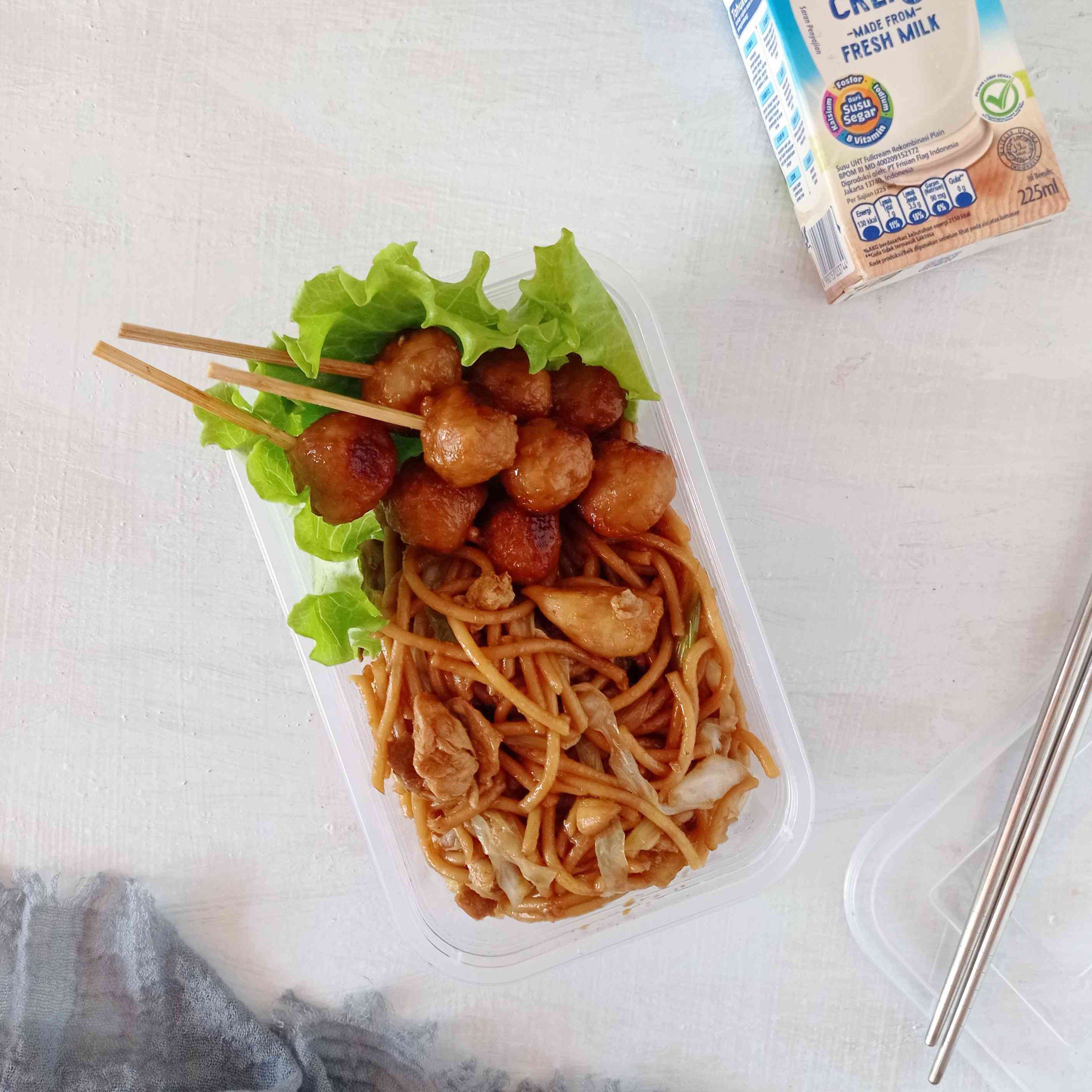 Resep Bekal Spaghetti Goreng dan Bakso Bakar #MISIHARIANAKNASIONAL ...