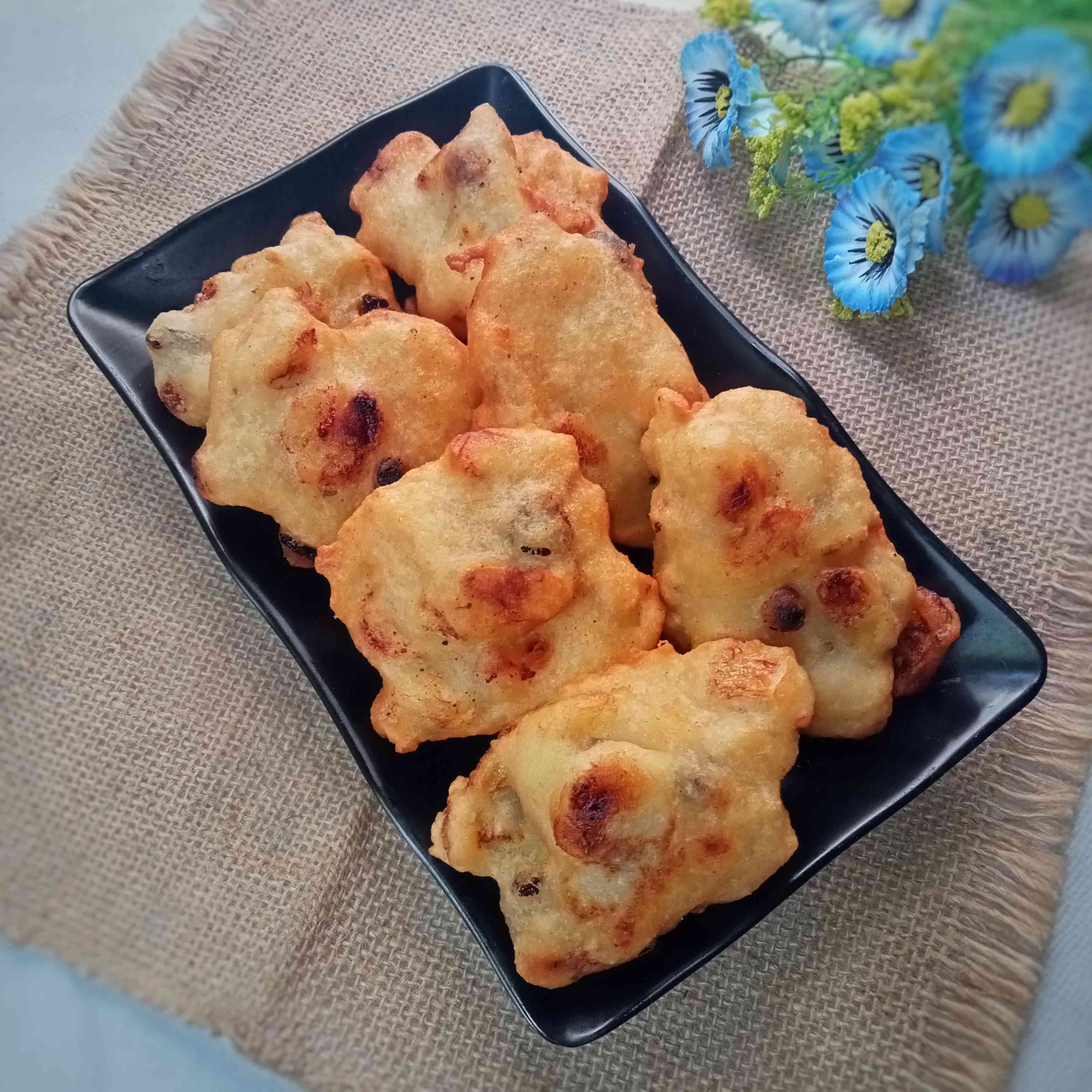 Resep Cimplung Pisang Kismis Sederhana Rumahan di Yummy App