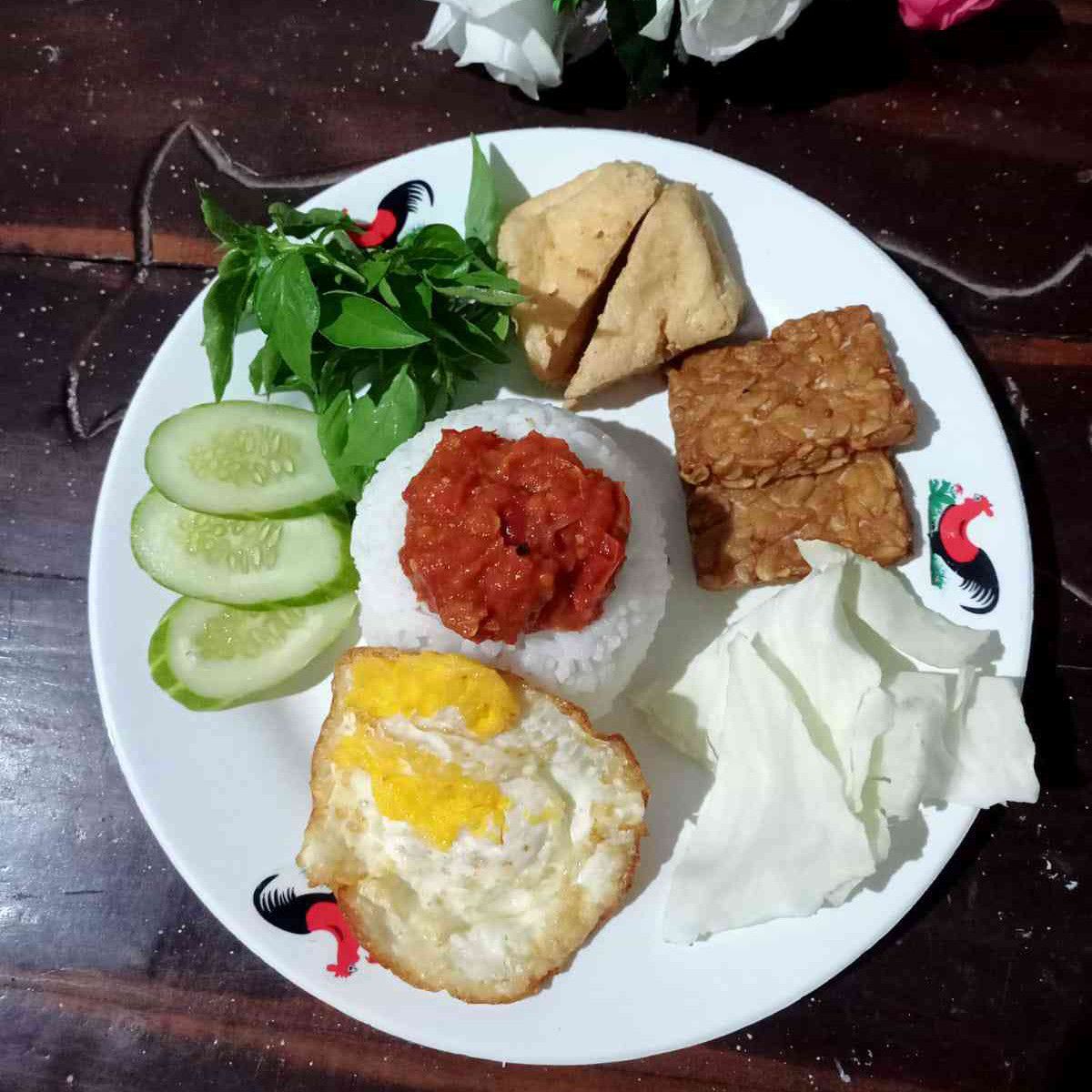 Resep Sego Sambal Telur Ceplok Sederhana Rumahan di Yummy App