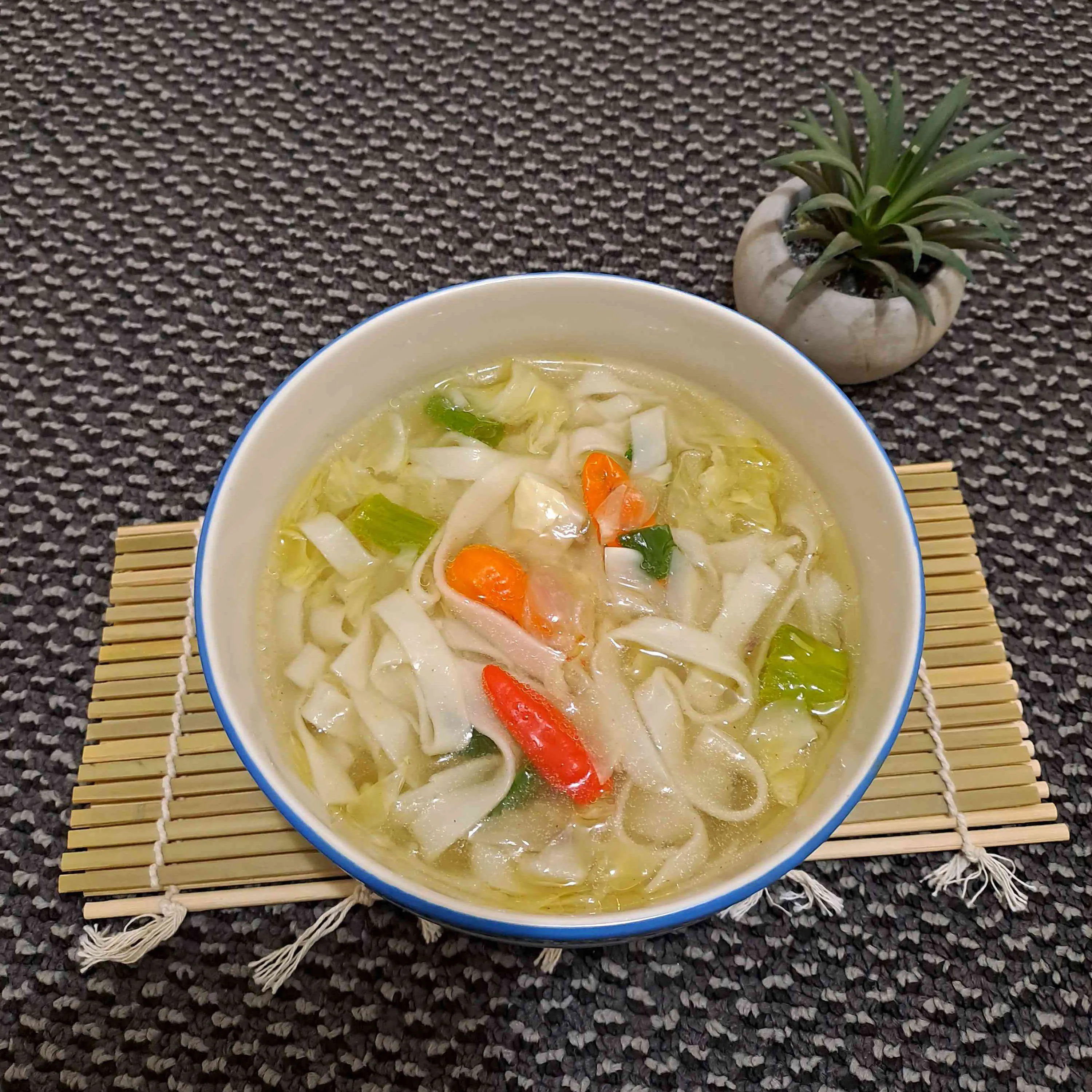 Resep Kwetiau Kuah Bumbu Cabai Bawang Sederhana Rumahan Di Yummy App
