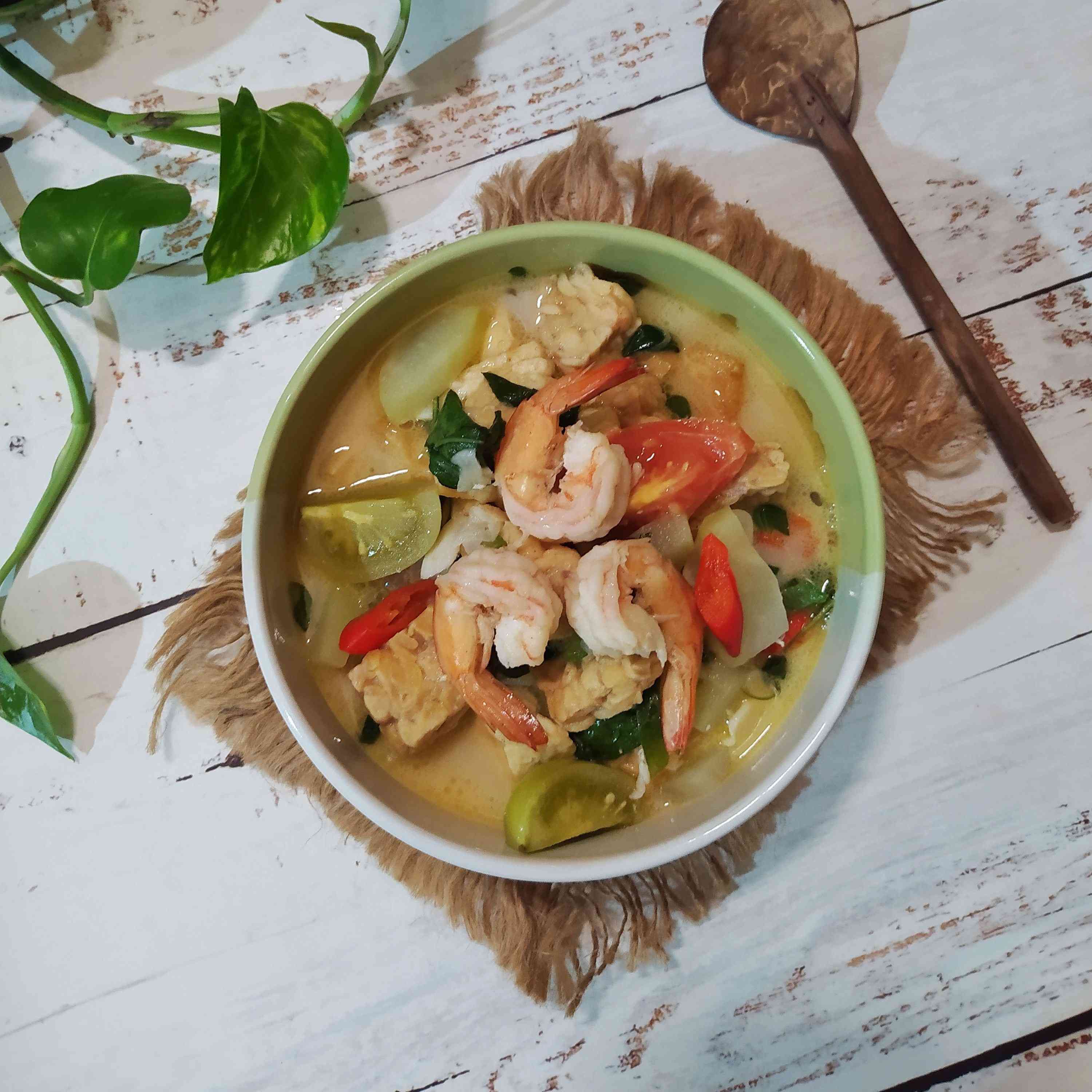 Resep Sayur Manisa Tahu Tempe Kemangi Sederhana Rumahan di Yummy App