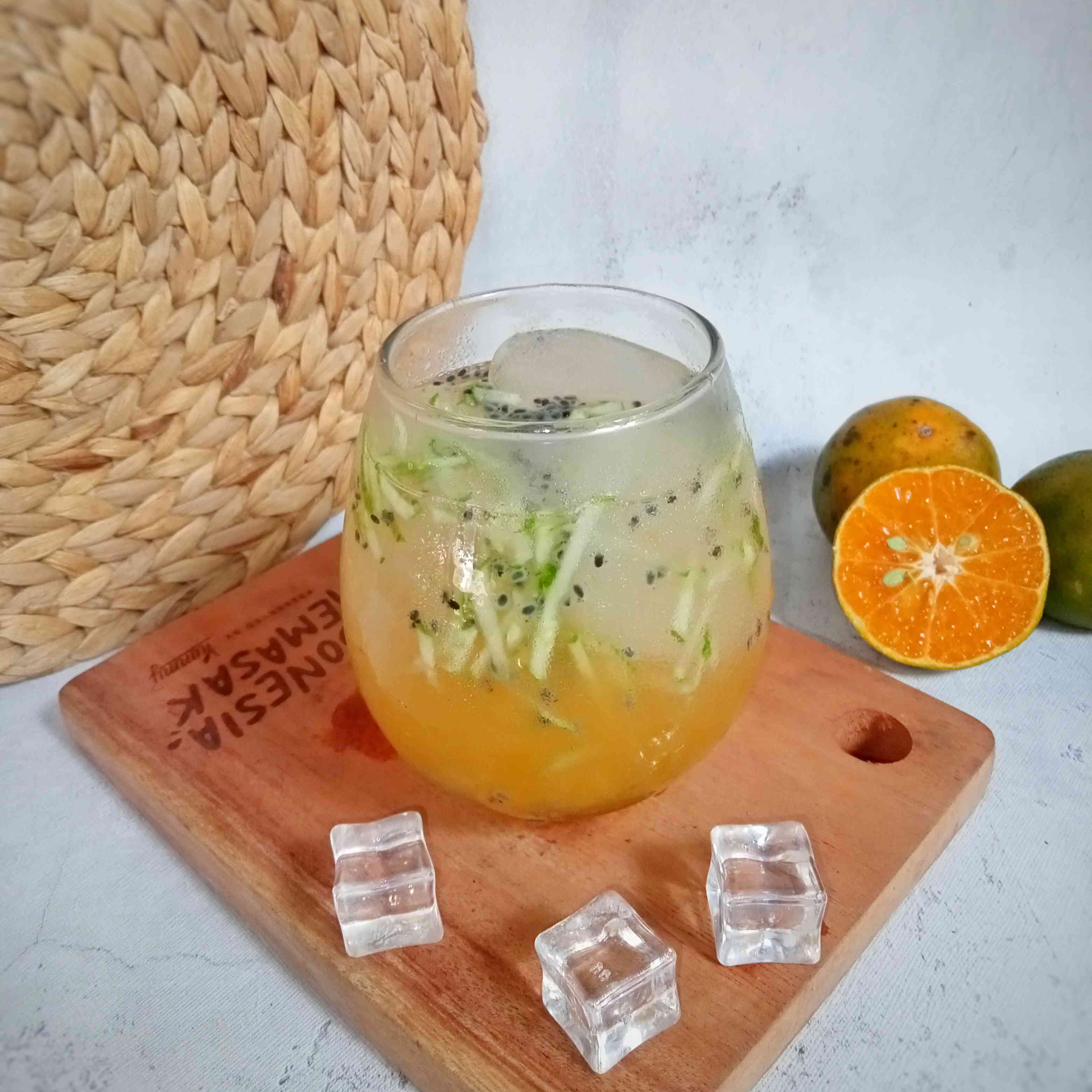 Resep Es Timun Jeruk Pontianak Sederhana Rumahan dari Heny Rosita