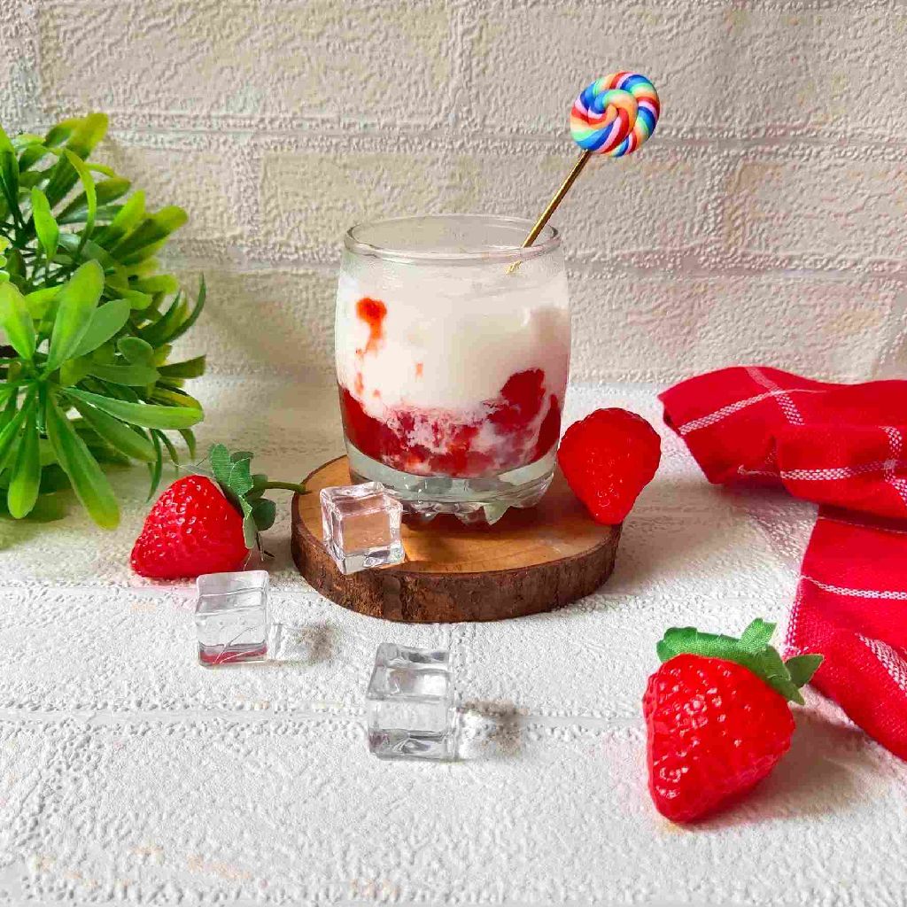 Resep Korean Strawberry Milk Sederhana Rumahan Di Yummy App