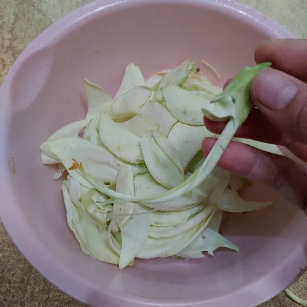 Resep Oseng Pedas Bunga Turi Sederhana Rumahan di Yummy App