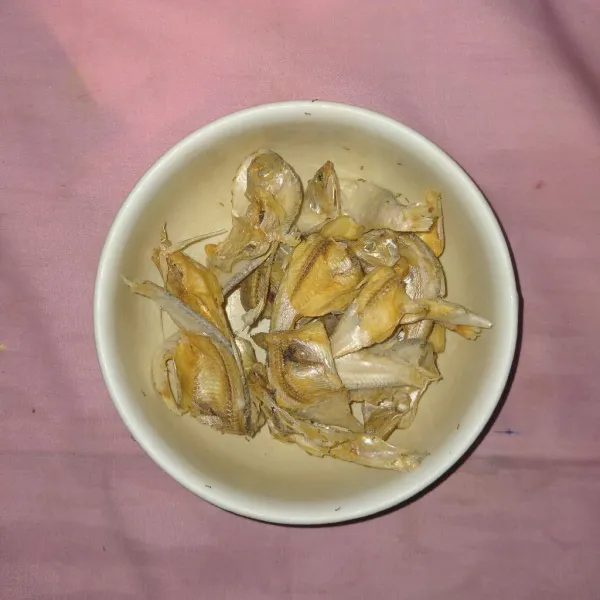 Resep Keripik ikan Asin Kipas Tawar #MENUTANGGALTUA Sederhana Rumahan ...