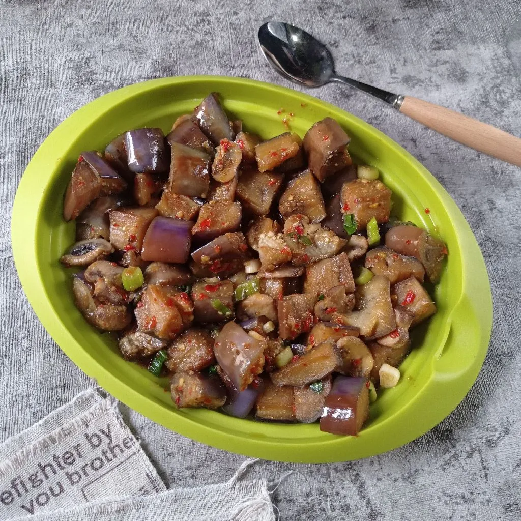 Resep Tumis Pedas Terong Jamur Kancing Sederhana Rumahan Di Yummy App