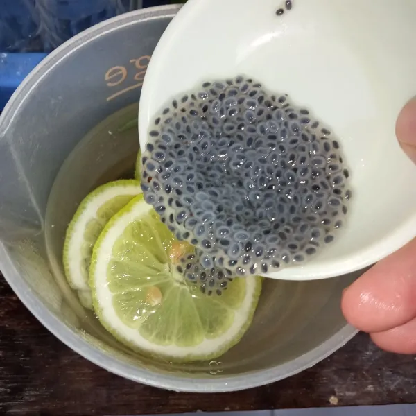 Resep Wedang Lemon Selasih Sederhana Rumahan Di Yummy App