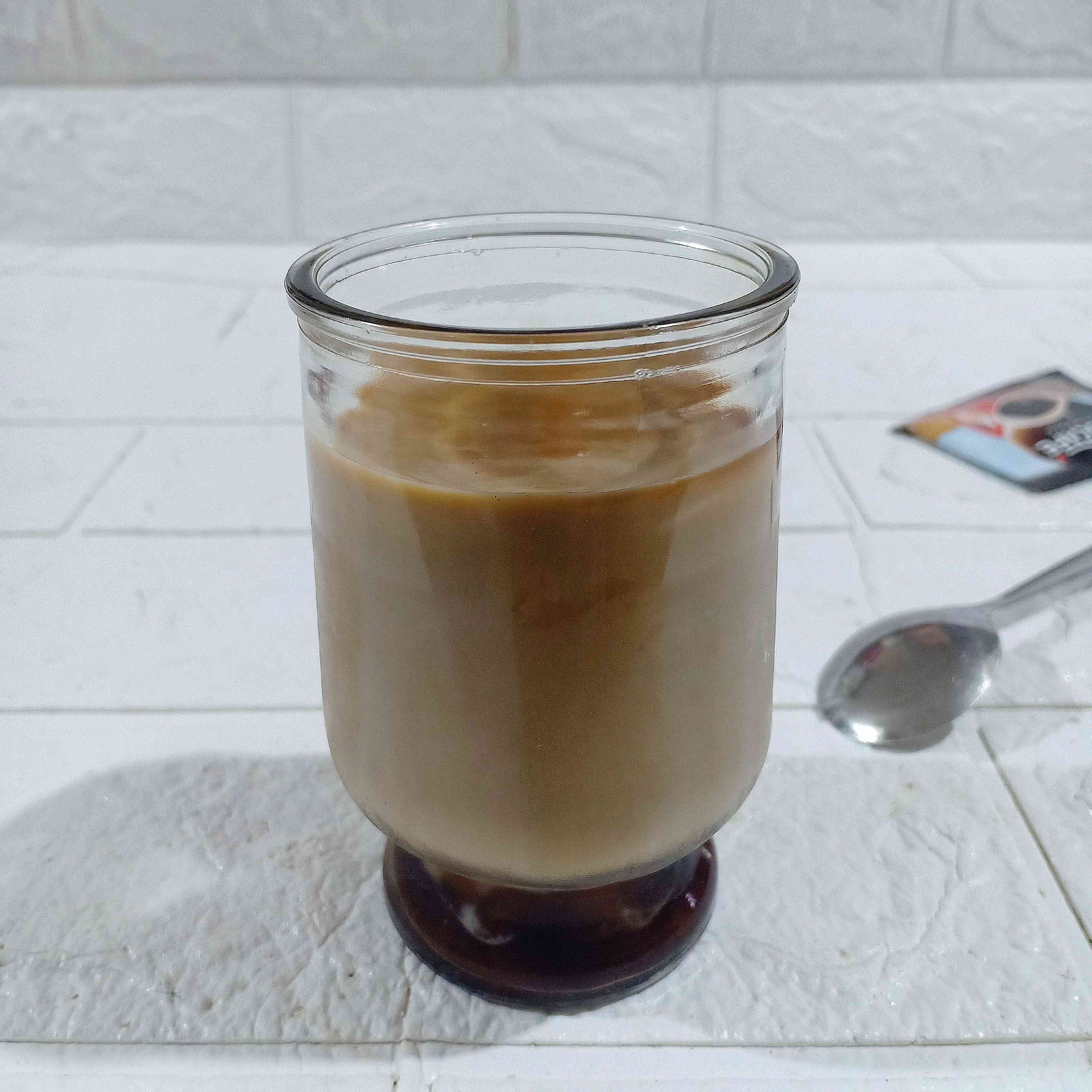Resep Kopi Susu Aren Panas Sederhana Rumahan di Yummy App