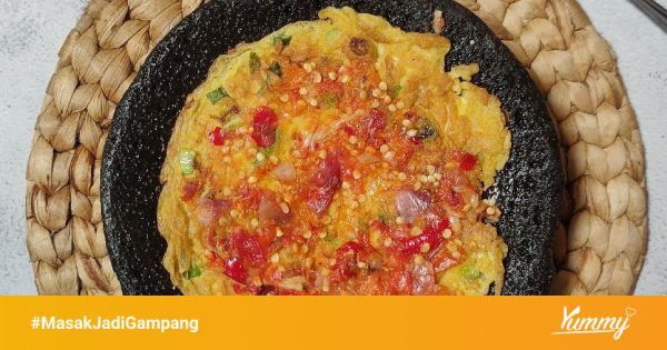 Resep Telur Dadar Geprek Sambal Bawang Sederhana Rumahan Di Yummy App