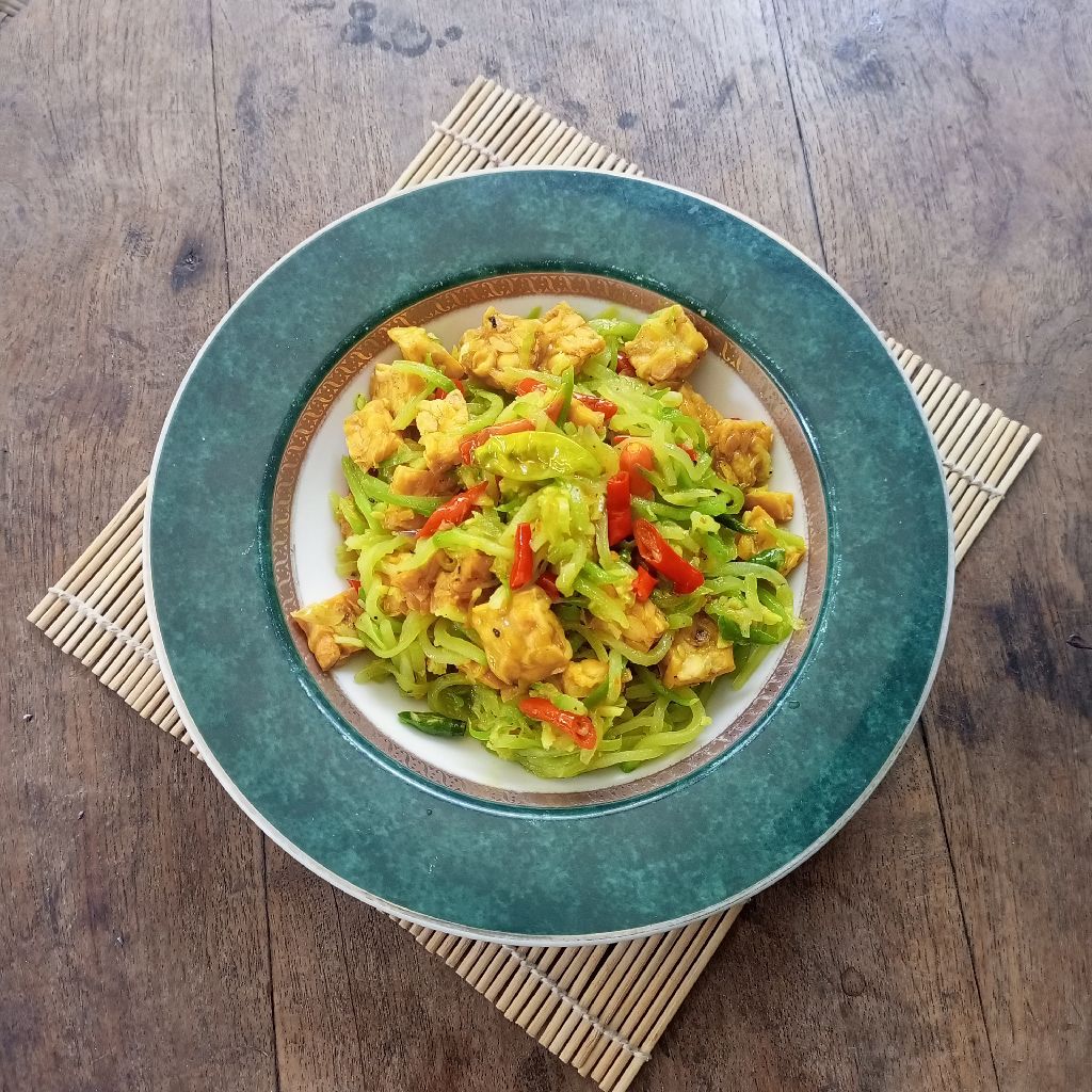 Resep Tumis Labu Siam Tempe Sederhana Rumahan di Yummy App